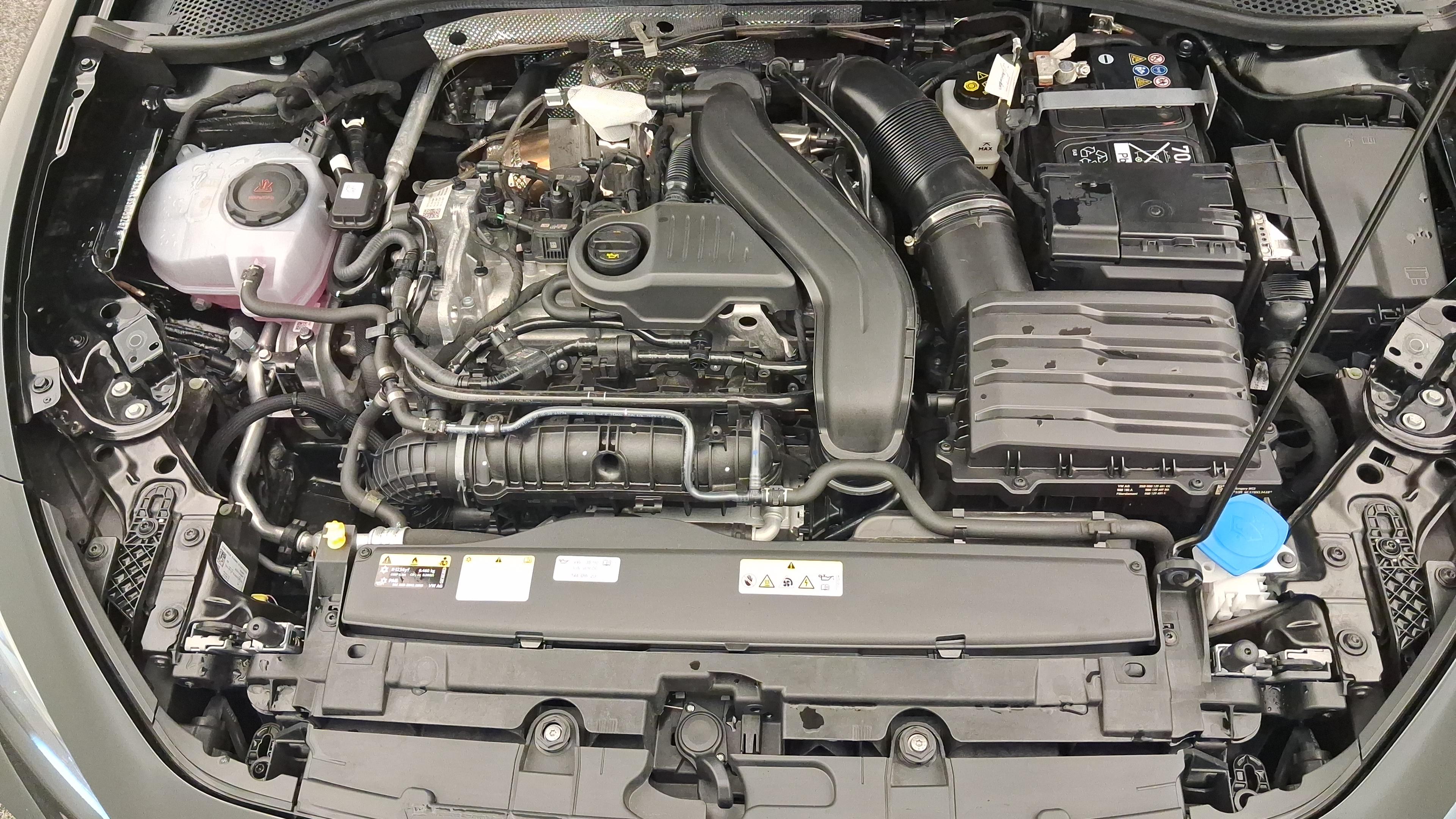 CUPRA - LEON - Noire - 2025 - Blois - Essence - Leon 1.5 eTSI Hybrid ...